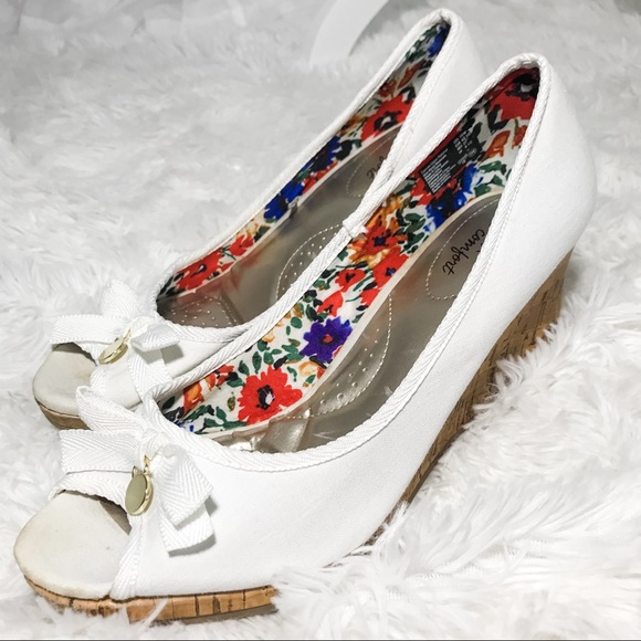 dexflex comfort | Shoes | Dexflex Comfort Open Toe Wedge Heels Wide W ...